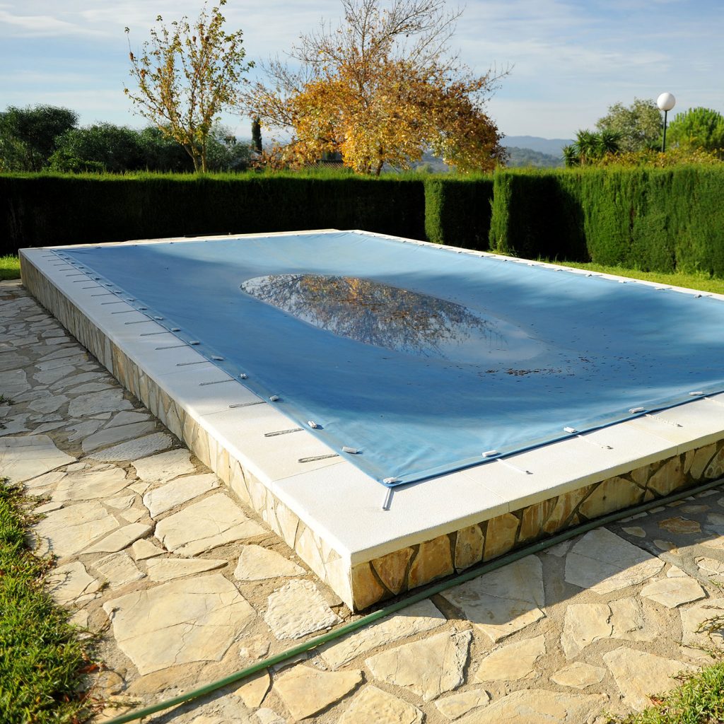 Maßangefertigte Abdeckung für Pool oder Jacuzzi - Planen & Sitzpolster